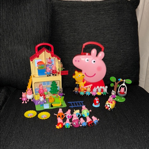 Peppa Pig | Toys | Peppa Pig Action Figures Playset In Pink And Yellow ...
